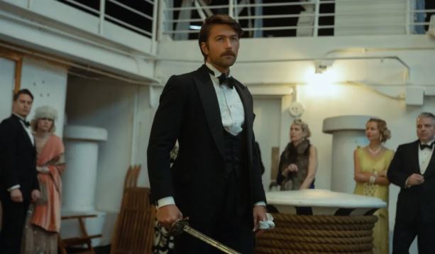 Finally! 1923’s Brandon Sklenar Teases Dutton Family Reunion in Season ...